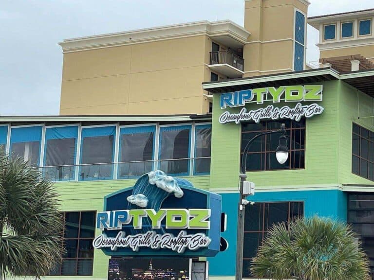 15 Best Oceanfront Restaurants in Myrtle Beach, By a Local